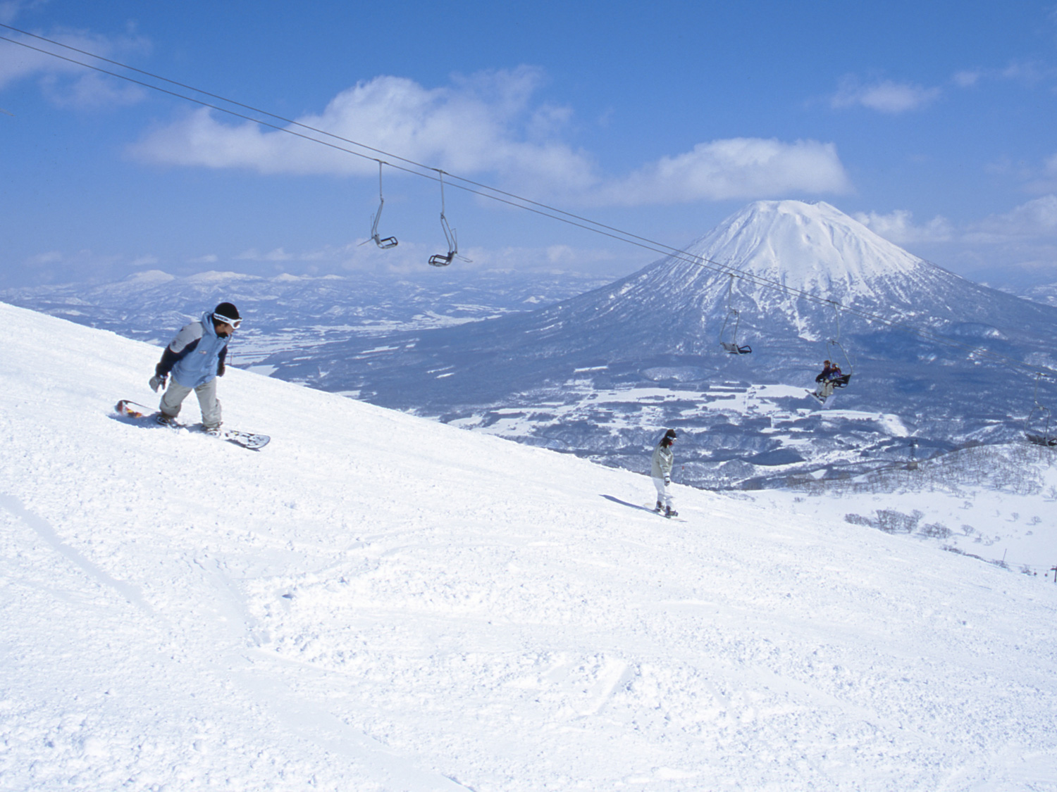 Japan Ski Season Dates for 2022 & 2023 | travel&co
